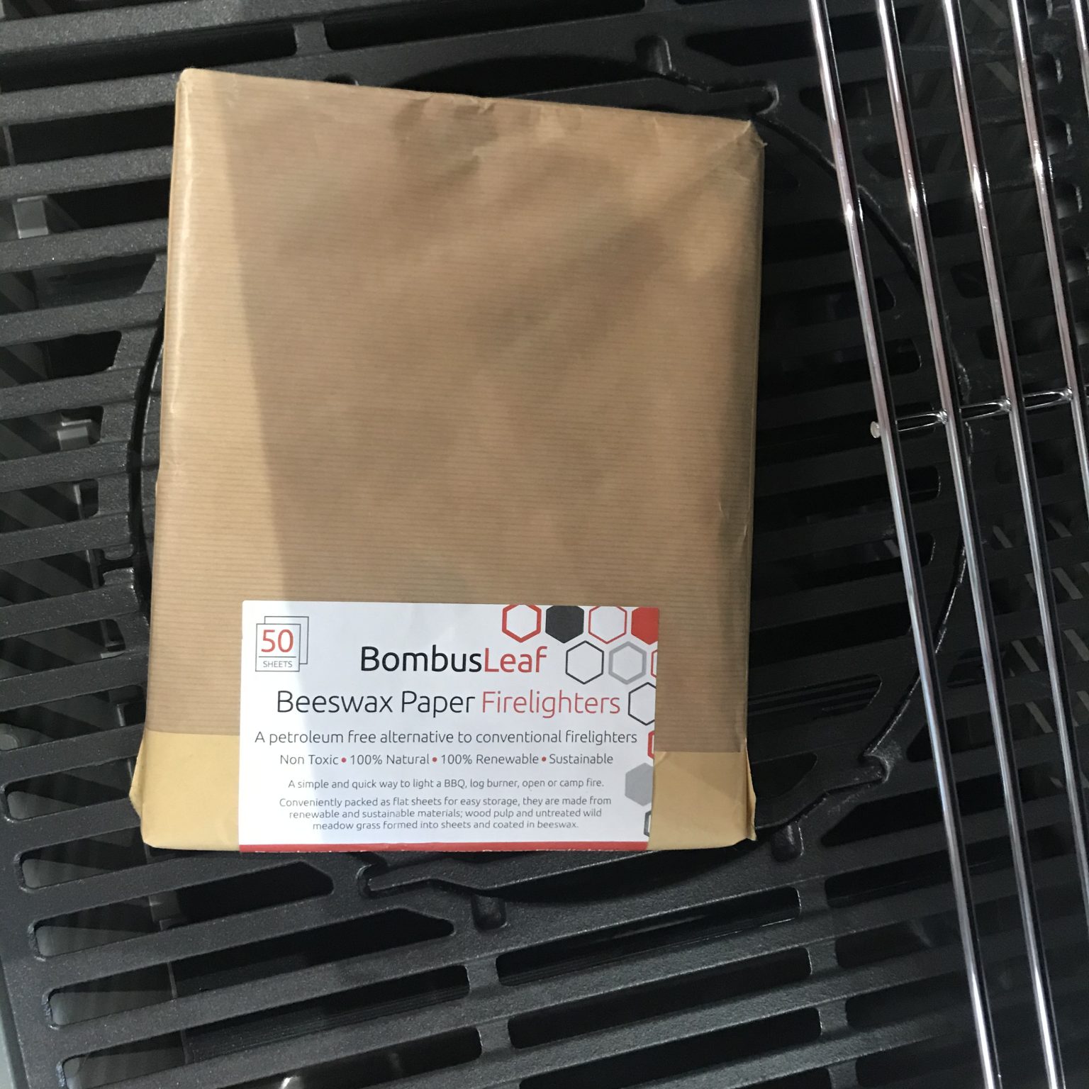 Beeswax Paper Firelighters (50 Sheets) – BombusLeaf